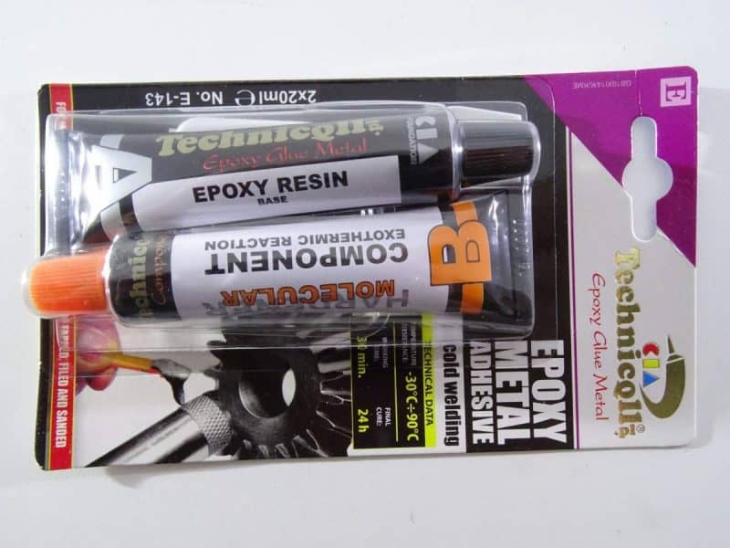 Cuál es el mejor pegamento para aluminio